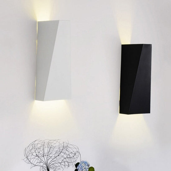 Modern Geometric LED Wall Light – Hadley